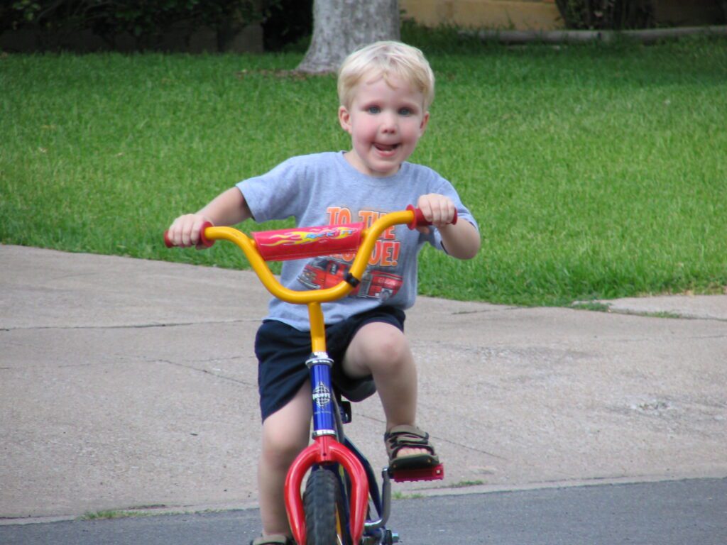 Simple Gross Motor Skills Examples Inside And Outside Of Your Home ...